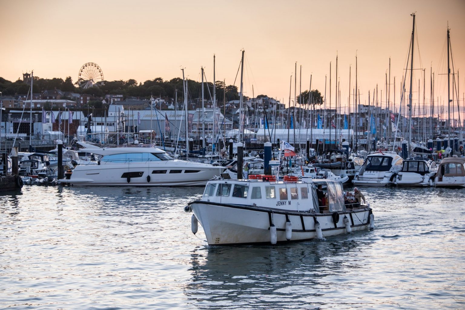 Solent Cruises - Explore the Isle of Wight